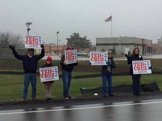 Tim Zorc and Family Campaign for Ted Cruz in Iowa – Tim Zorc